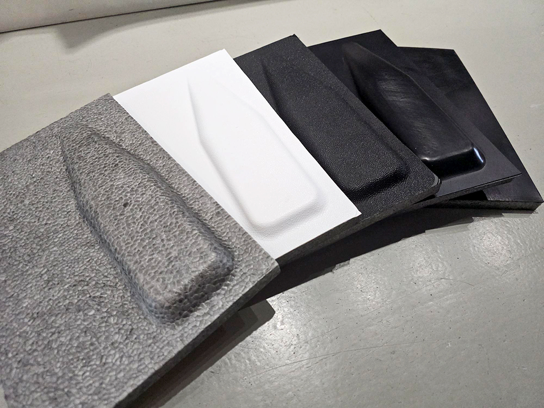 Direkt-Hinterschäumen neu gedacht – Flexibles Versuchswerkzeug der Neue Materialien Bayreuth ...